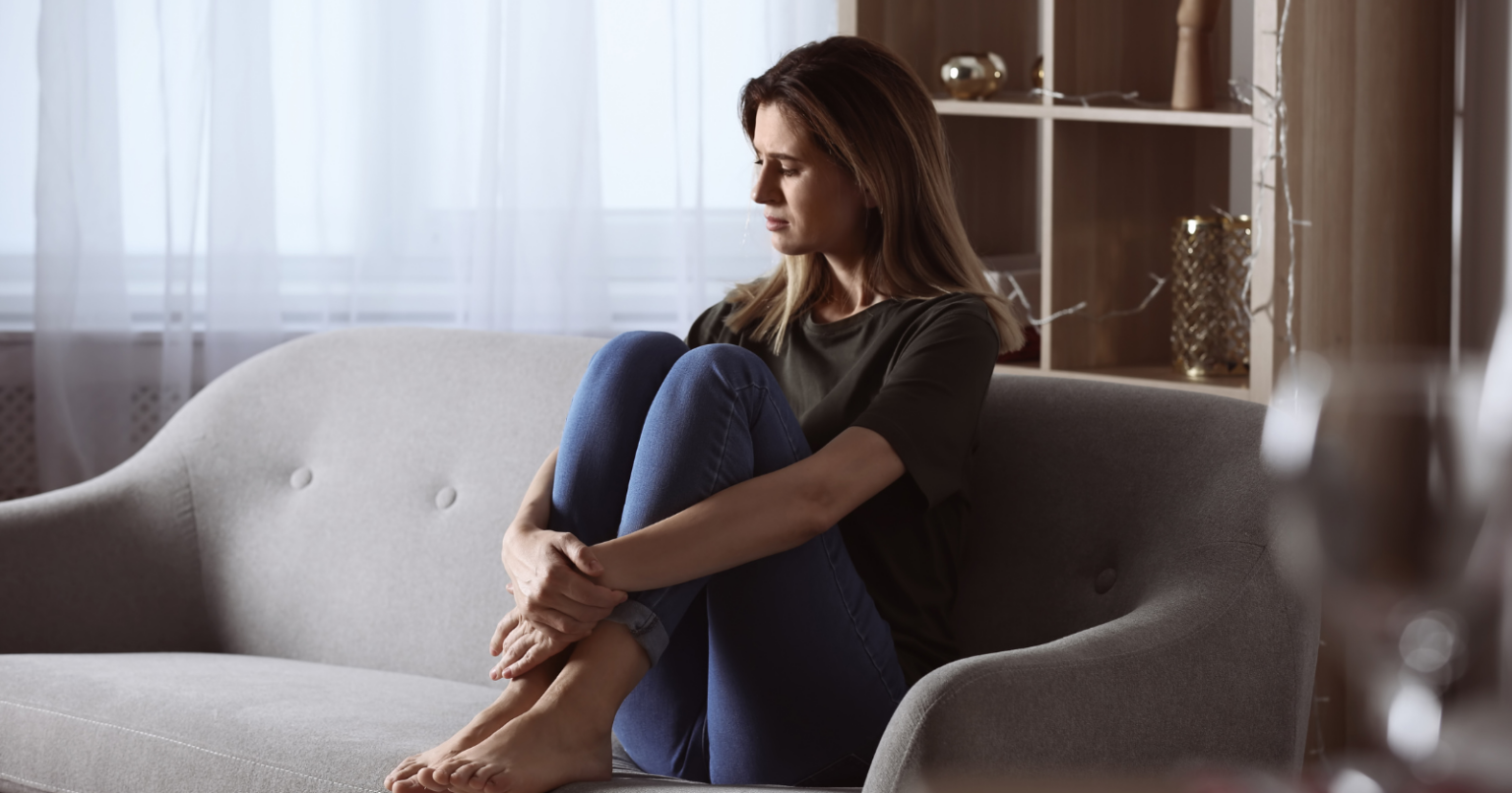 7 signs someone is deeply unhappy in life but doesn't realize it ...