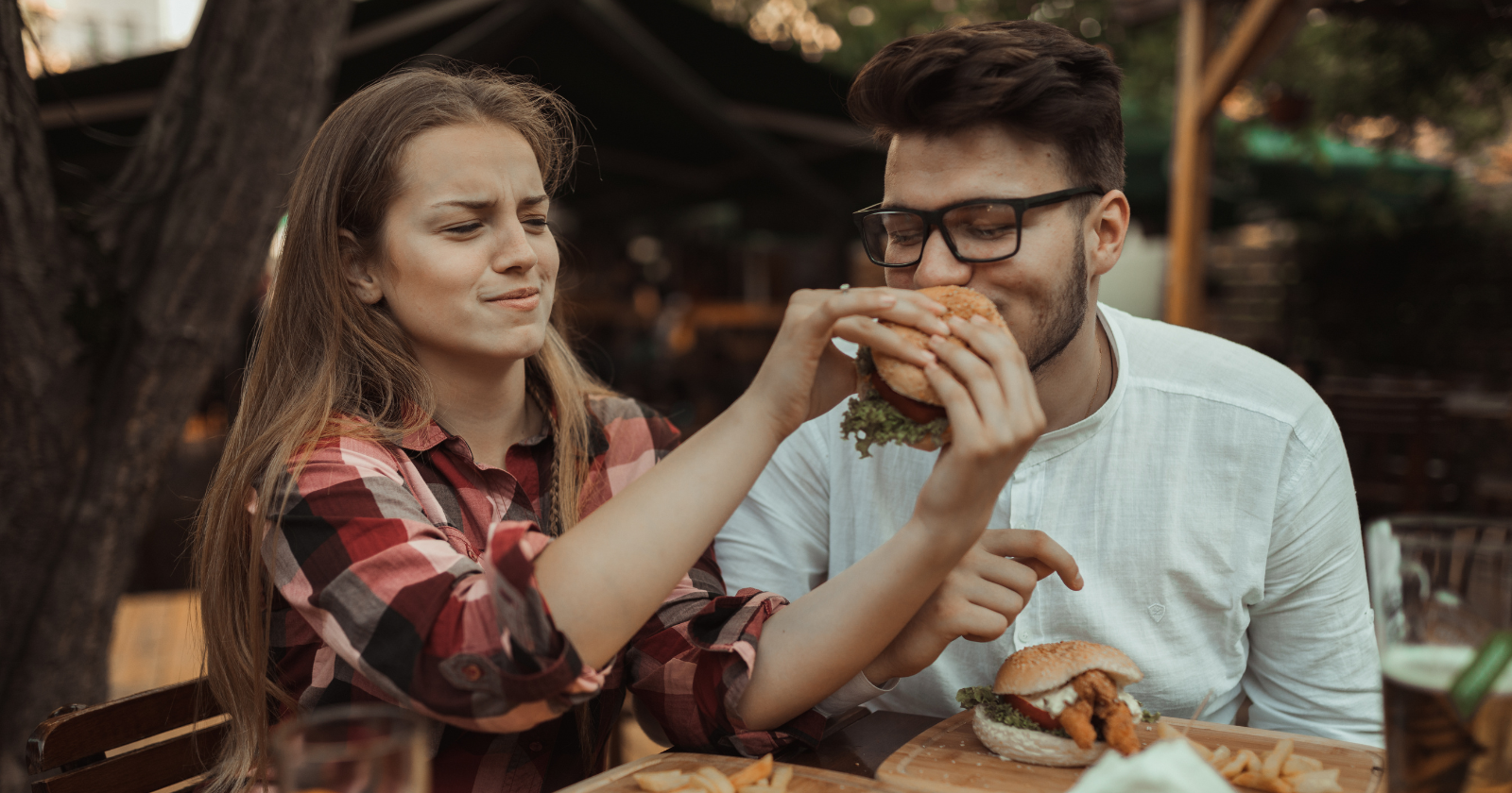 People who get annoyed by loud chewing sounds usually display these 7 ...